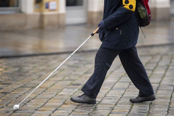 Blind mand får synet igen efter 40 år - Avisen.dk