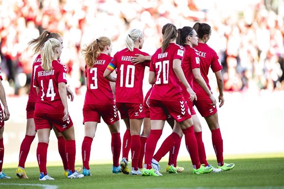 FAKTA: Her er grupperne til kvindernes fodbold-VM - Avisen.dk