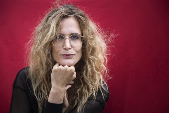 Dansk sangerinde gift i haven - Avisen.dk