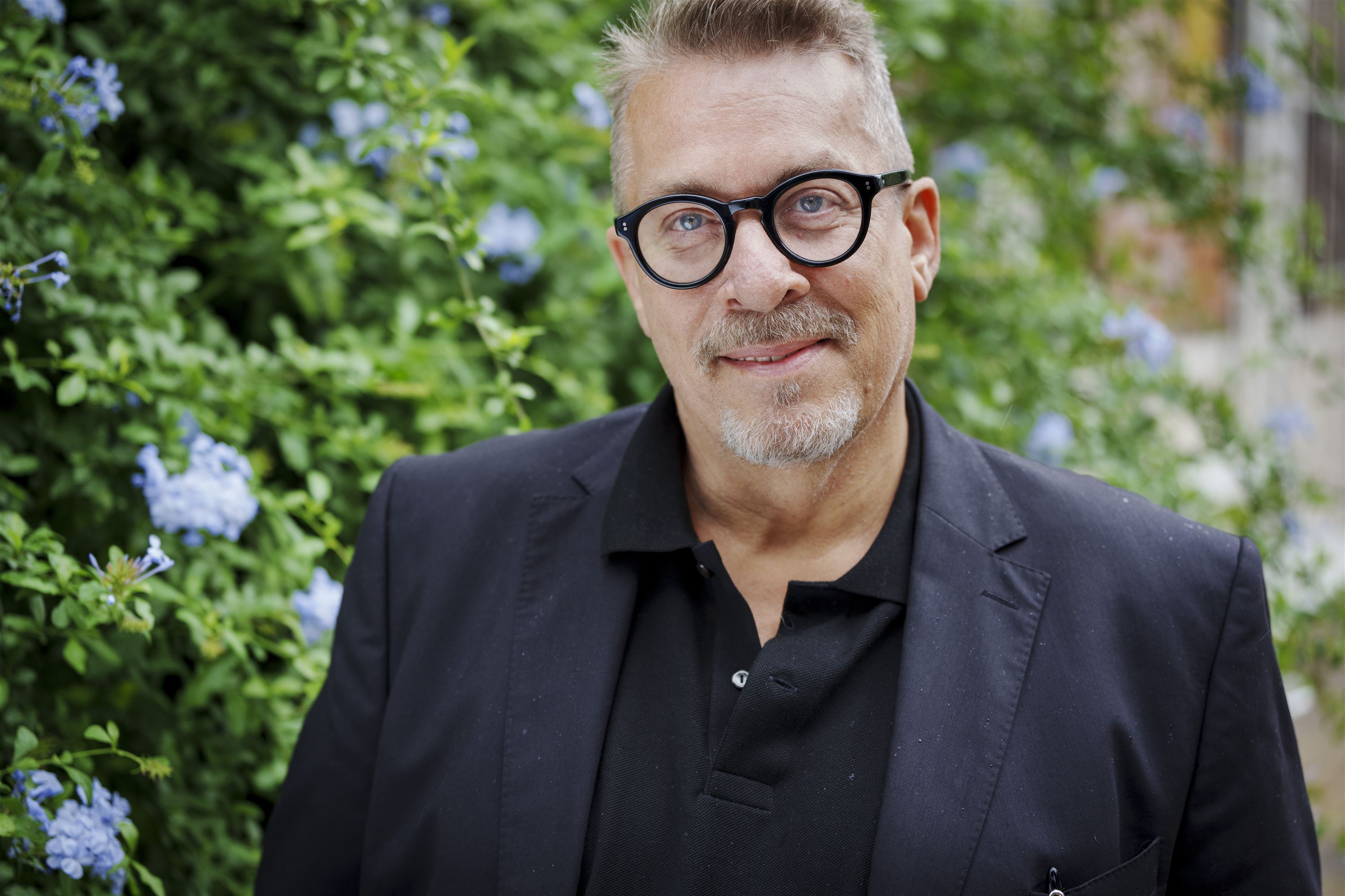 Thomas Eje: Lisbet Dahl elsker mig lidt - Avisen.dk