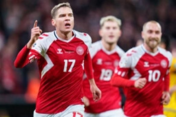 Danmark vinder og sætter kurs mod EM - Avisen.dk