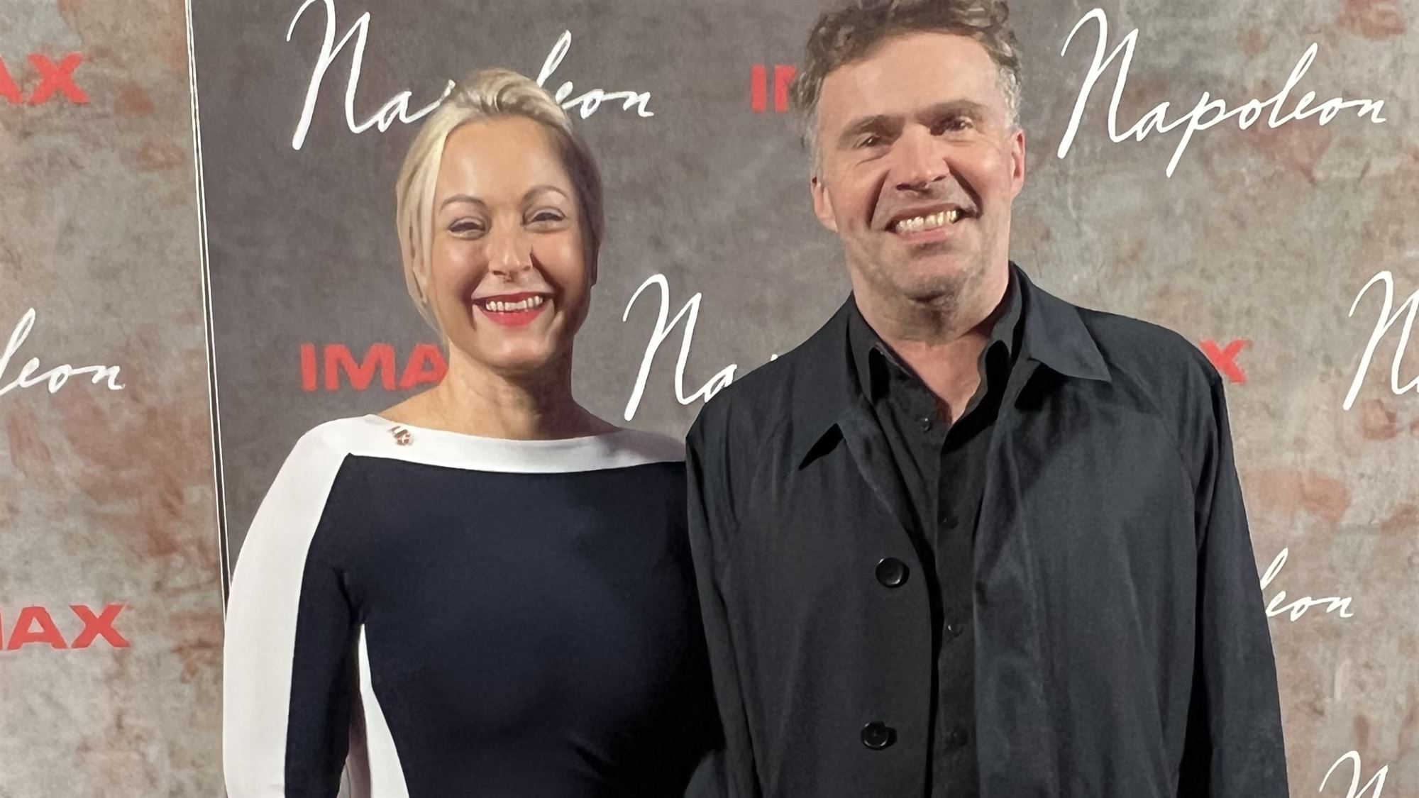 Forelsket Surrugue: Her er min kæreste - Avisen.dk