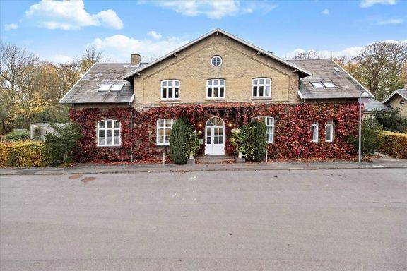 Nu kan du købe din egen togstation - Avisen.dk