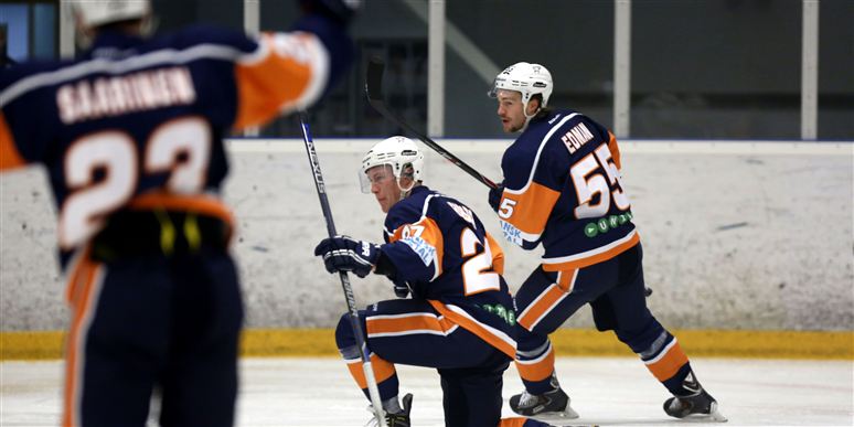 Herning og Gentofte sejrer og topper isliga - Avisen.dk