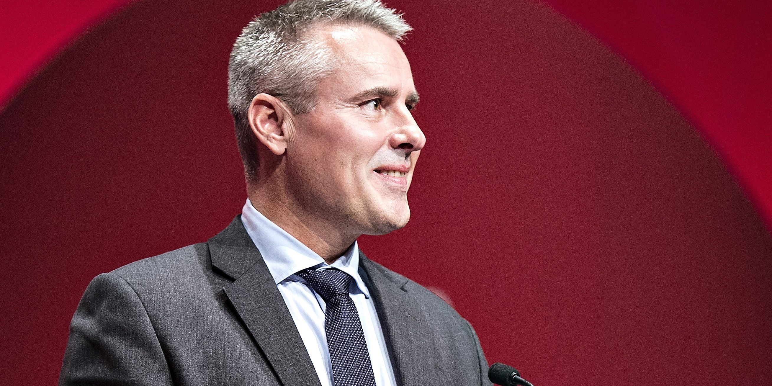 Henrik Sass om kritik: Pressen hyler som stukne grise - Avisen.dk